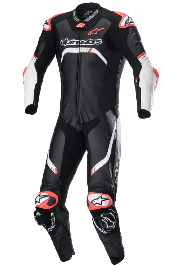 Motorradbekleidung für die Straße: Moto Apparel | Alpinestars® | Alpinestars SpA